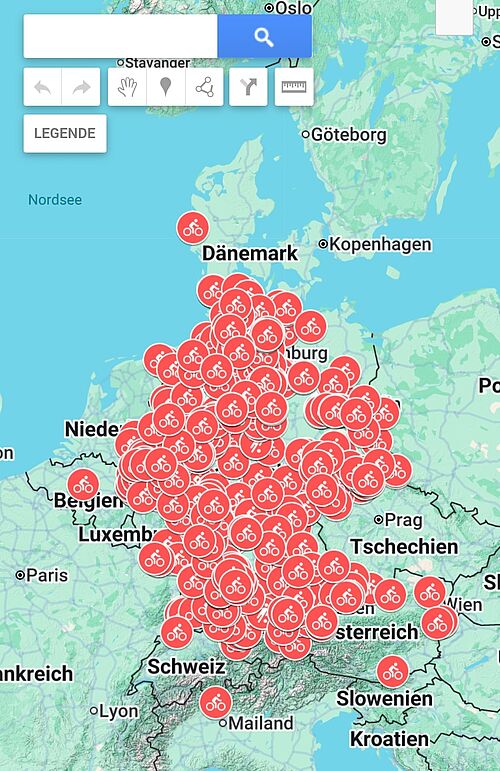 Wer hilft?? Karte: Bisher: "Google Maps", NEU geplant: "OpenStreet Map ...